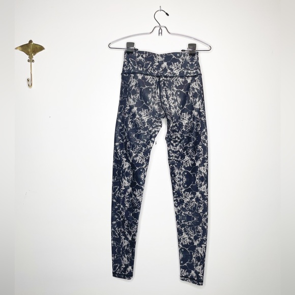 Gymshark | Pants & Jumpsuits | Gymshark Marble Dye Pattern Legging ...
